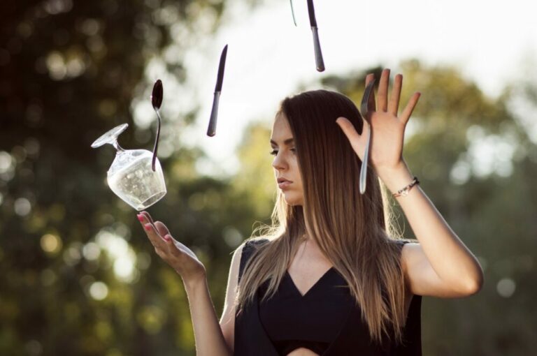 Exercices de formation pour les débutants à la pratique de la télékinésie